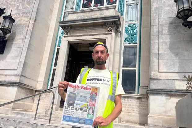 Campaigner brands delays to safety railings on Itchen Bridge as 'awful'