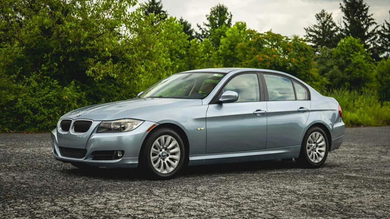 Here's How Much BMW's Last Naturally Aspirated Straight-Six 3 Series ...