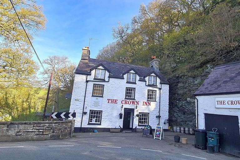 The 'fantastic' campsite hidden behind a North Wales pub from £12.50 a ...