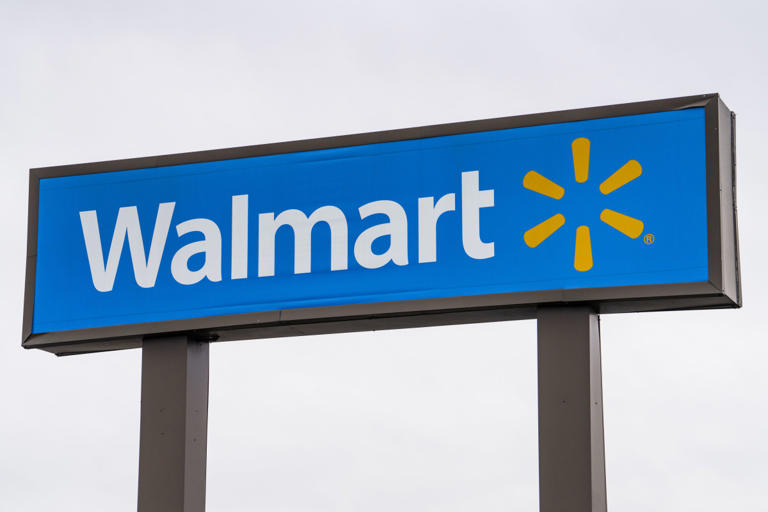 Walmart's 'Perfect' $800 Patio Furniture Set Is Now Just $109