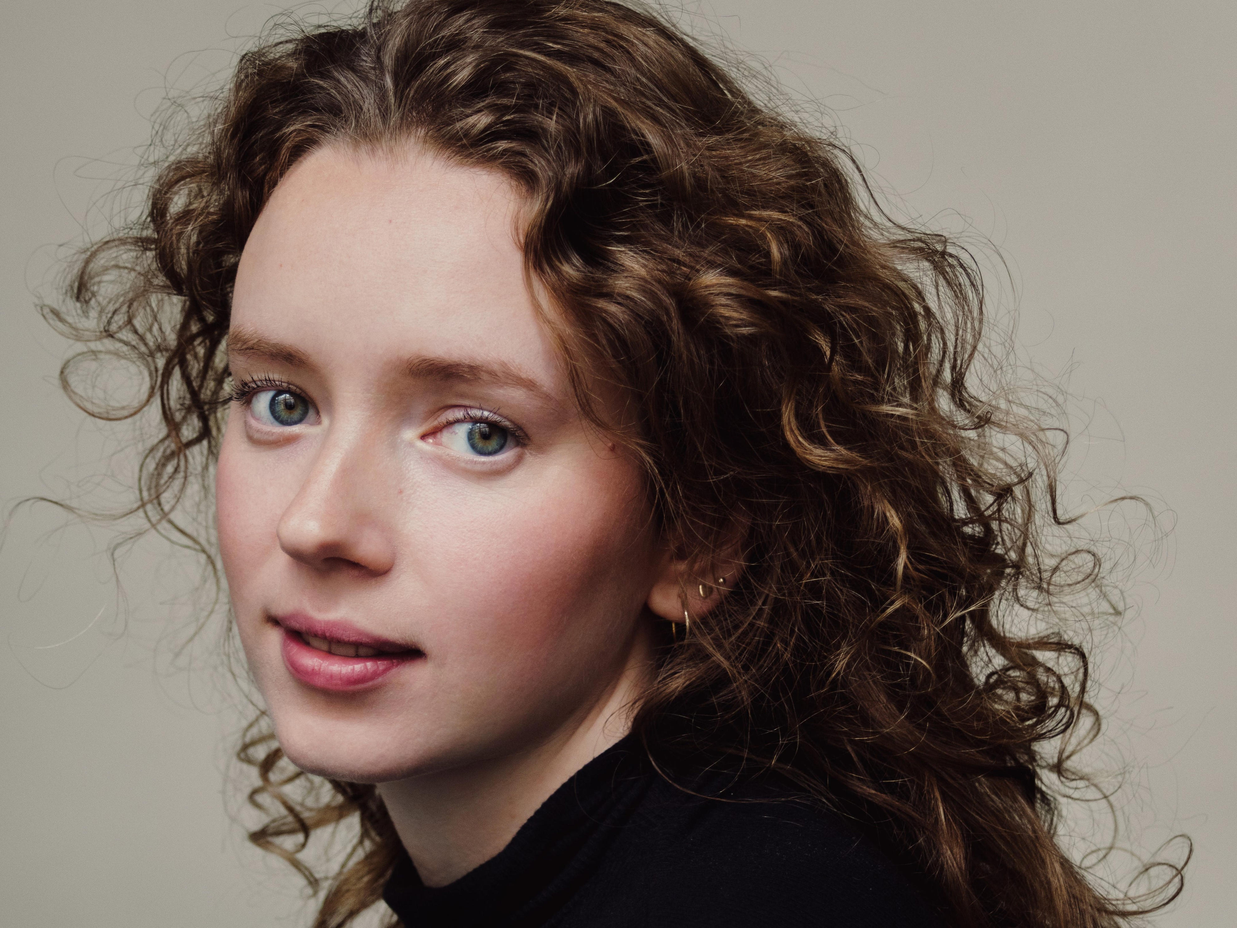 'Fawning' is Gen Z's new fight-or-flight response