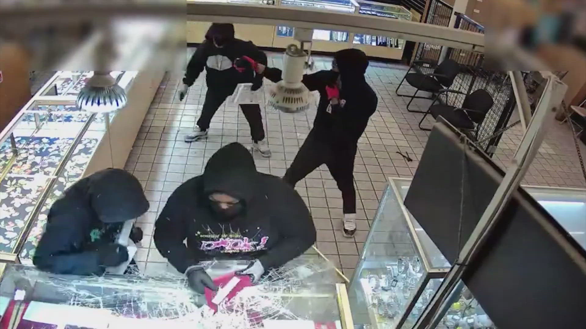 Masked thieves pull off smash-and-grab robbery at jewelry counter ...