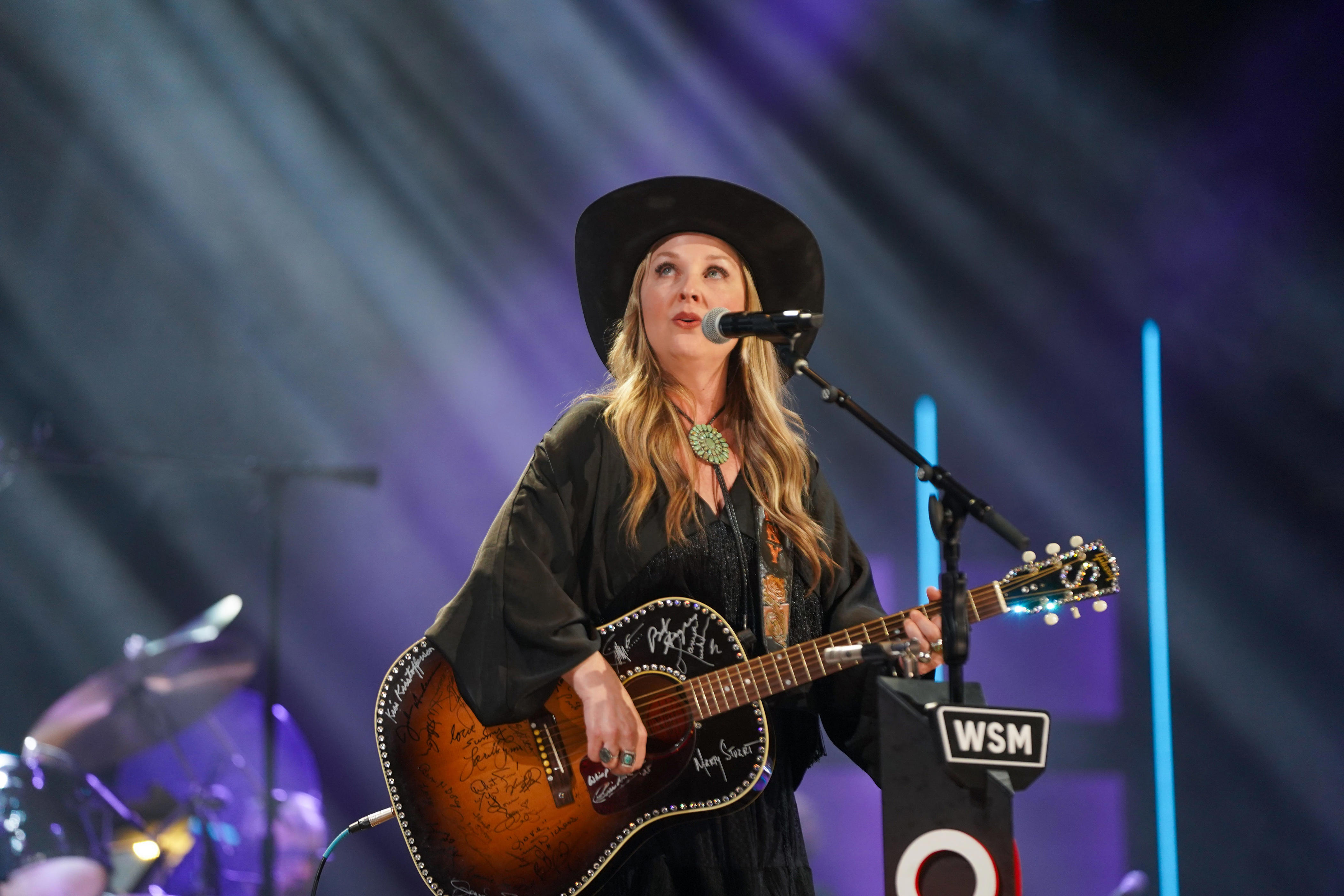 Sunny Sweeney honors Jeannie Seely at Grand Ole Opry: 'Our North Star ...