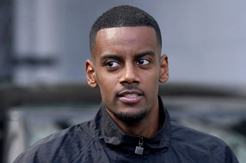 Newcastle's Alexander Isak transfer mess shows money doesn’t buy a well ...