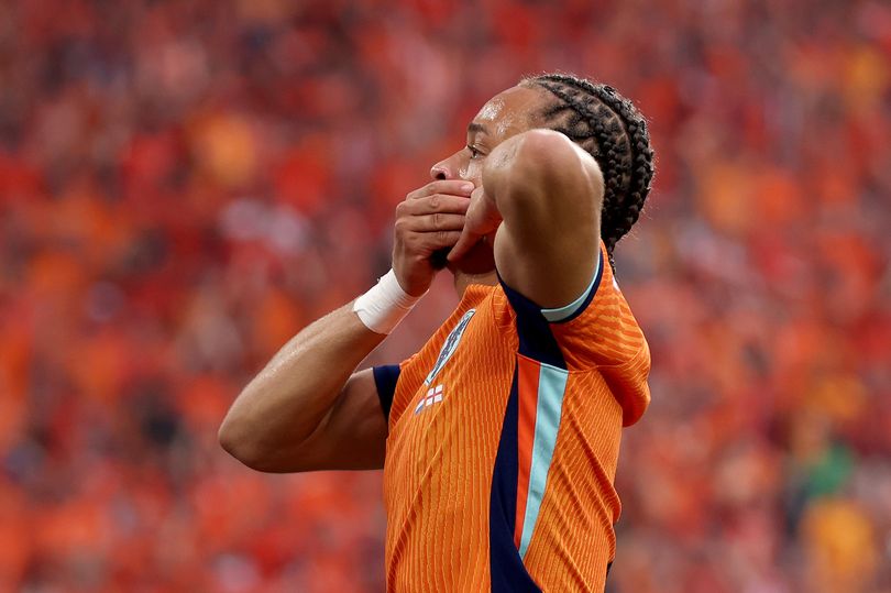 Xavi Simons to Chelsea transfer delay explained, Morgan Rogers stance ...