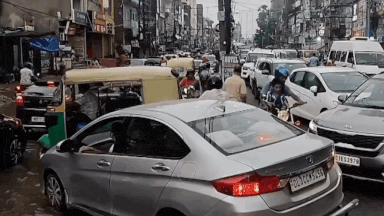Watch: Rainfall brings Patna to standstill; waterlogging triggers ...