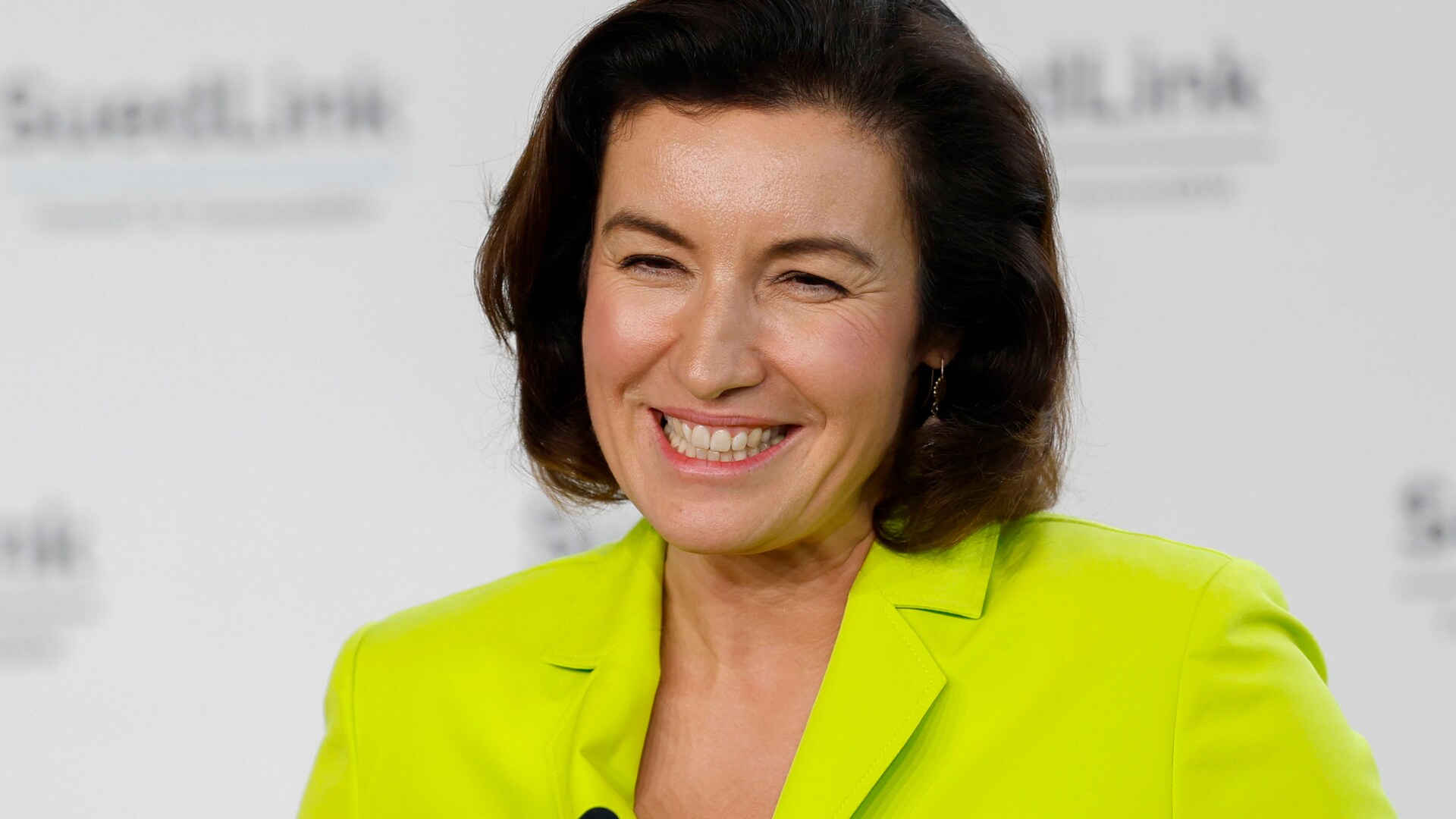 Bundesministerin Doro Bär teilt seltenes Foto mit 19-jähriger Tochter