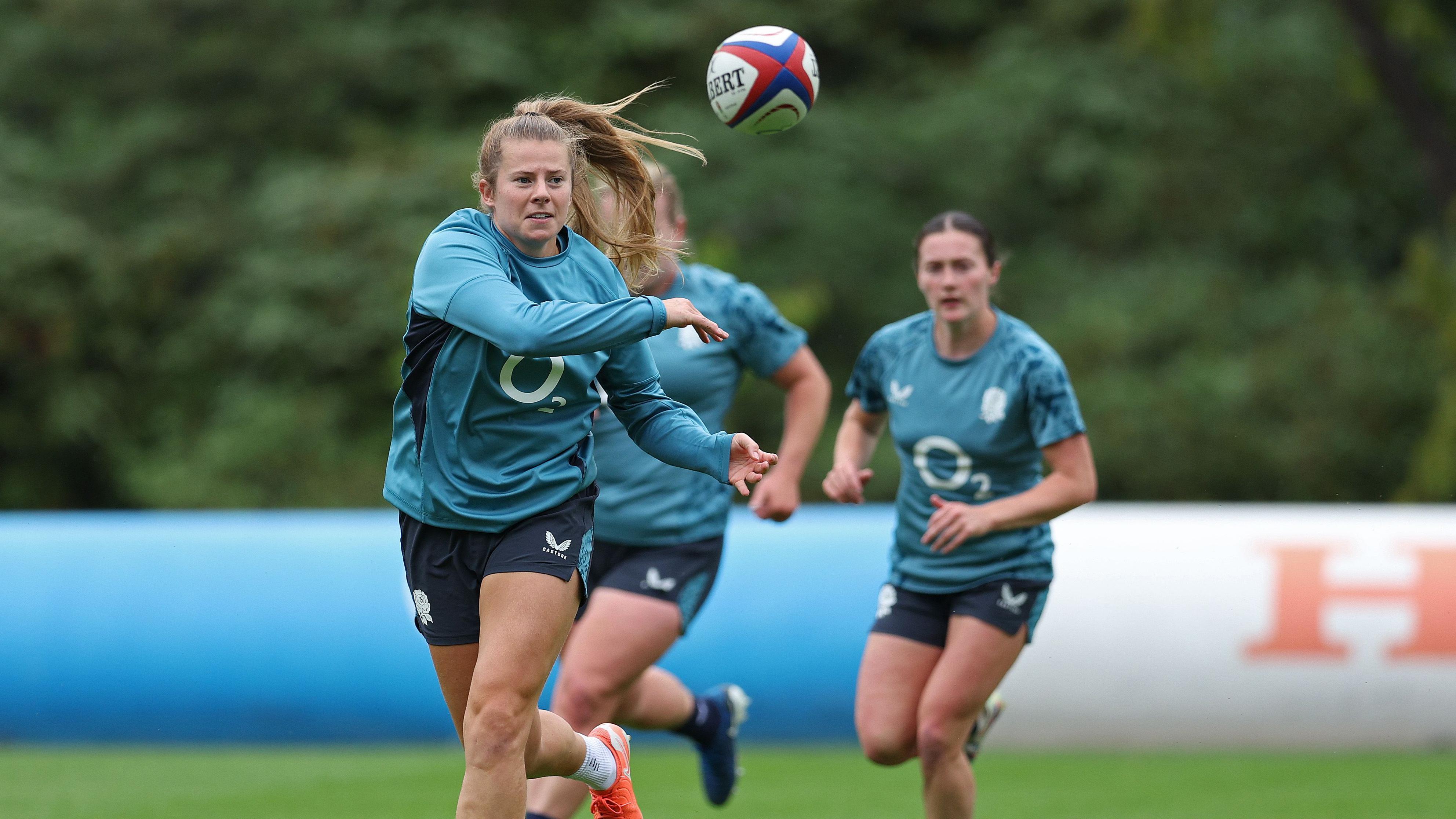 Red Roses jostle for position as Lionesses hand on baton