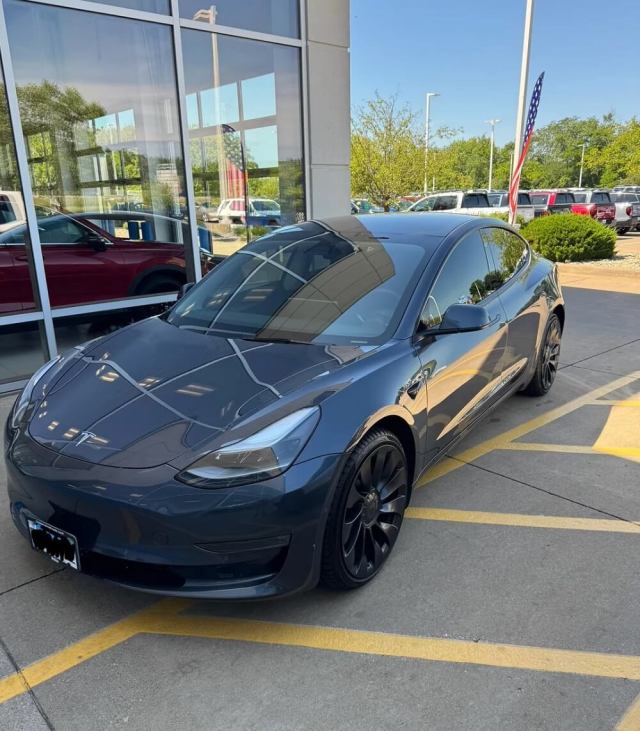 New Tesla owner shares experience after scoring incredible deal on car ...