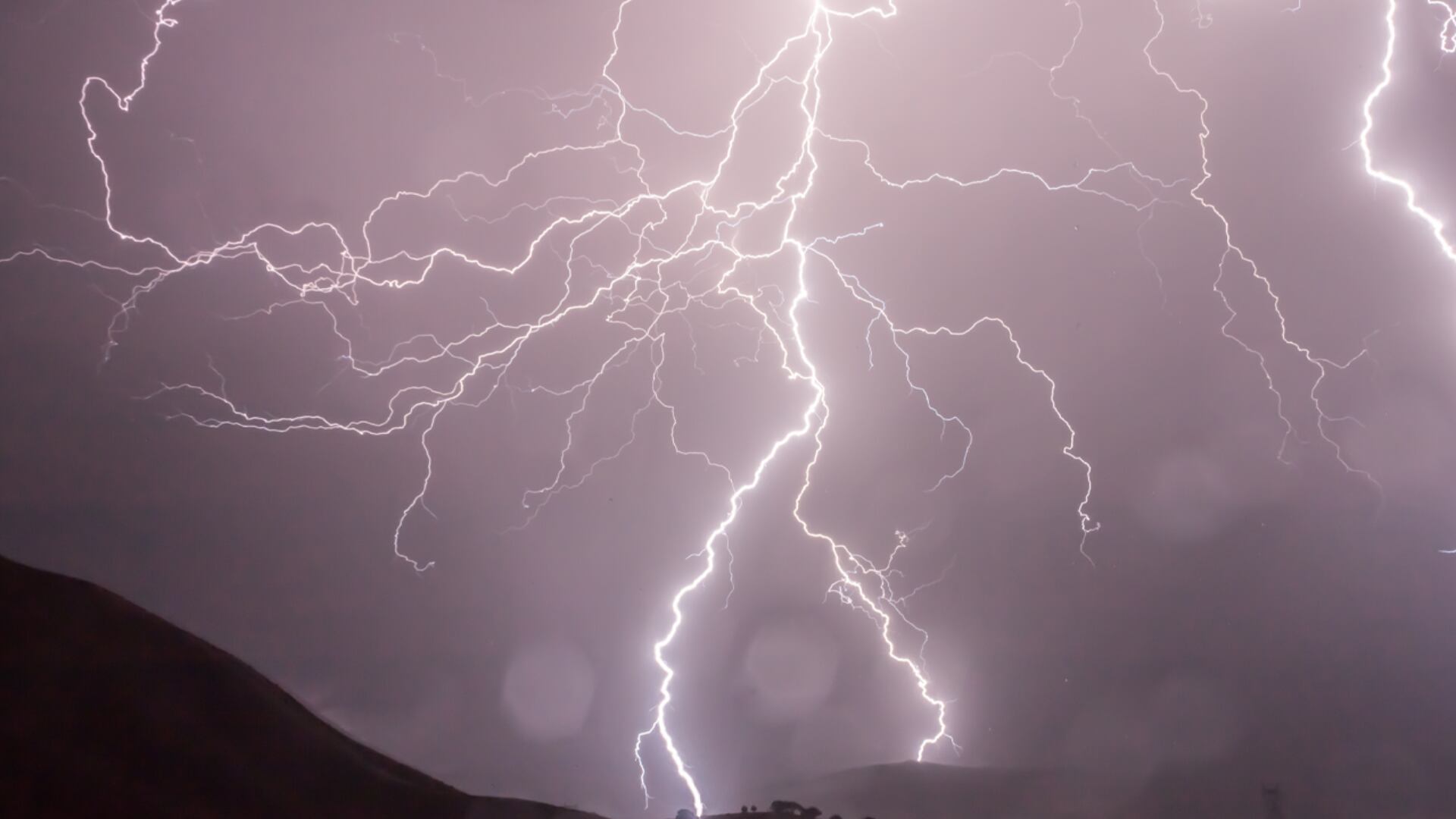 New world record set for longest lightning strike