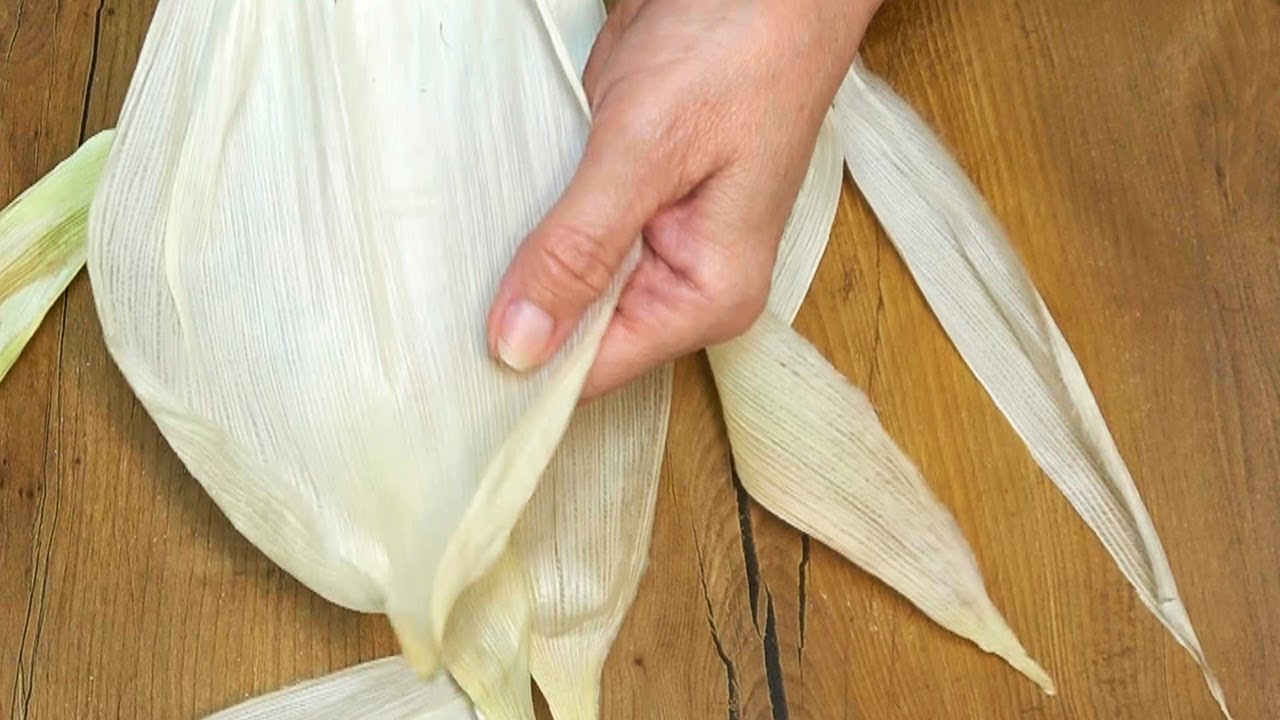 Beautiful Corn Husk Craft Project