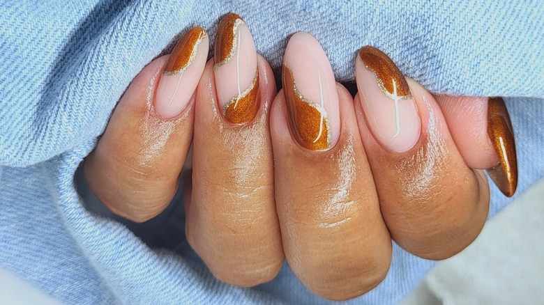 The Corner French Manicure Is The Latest Unexpected Twist On The ...