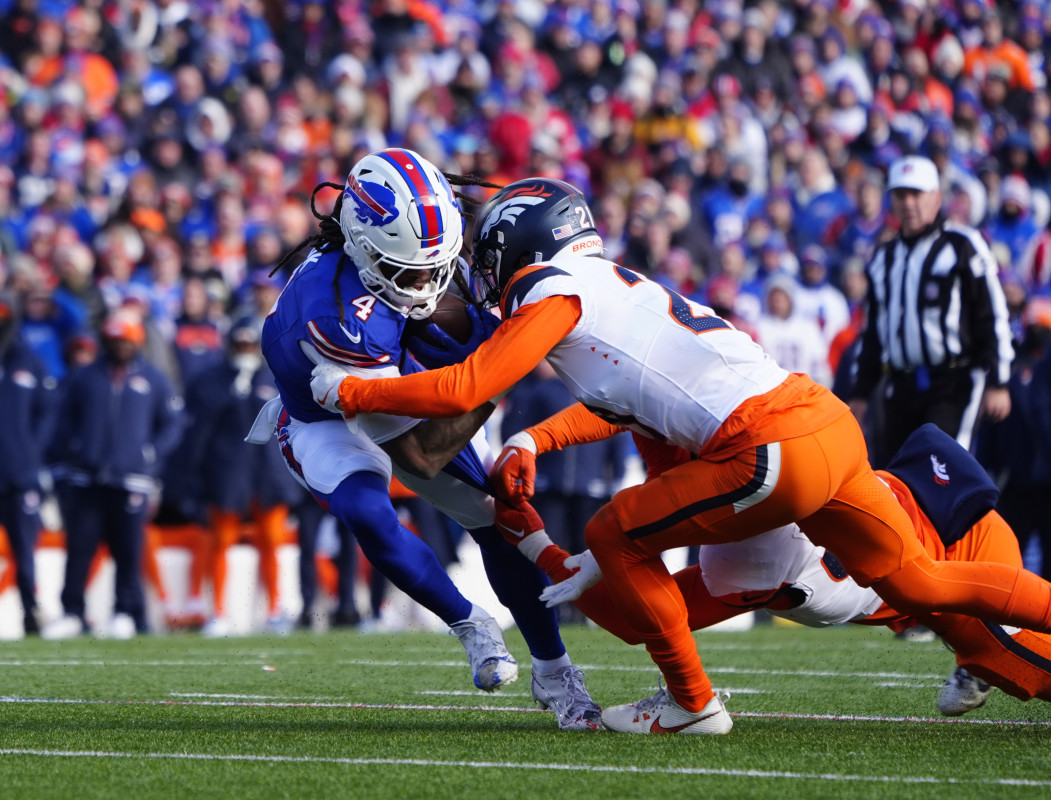 Broncos' Riley Moss Poised for Breakout 2025 Season