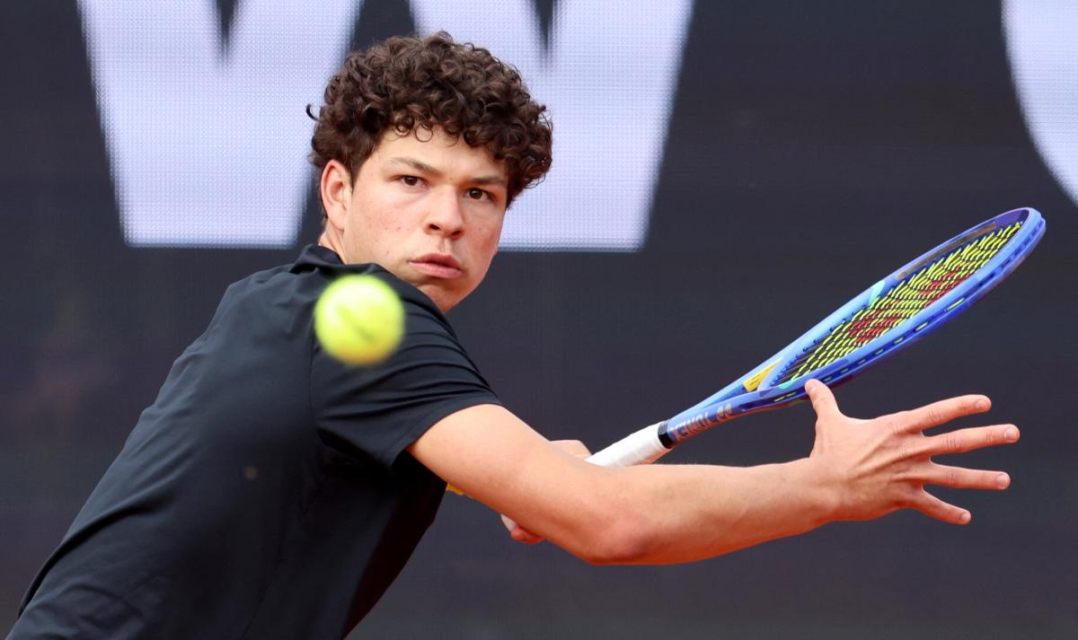 I feel like I surprise other players with my serve," Shelton discusses ...