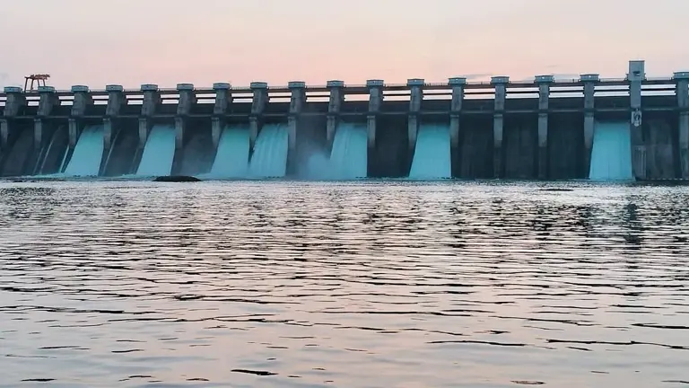 Nathsagar Dam : नाथसागर धरणाचे १० दरवाजे बंद; पाण्याची आवक घटल्याने ...