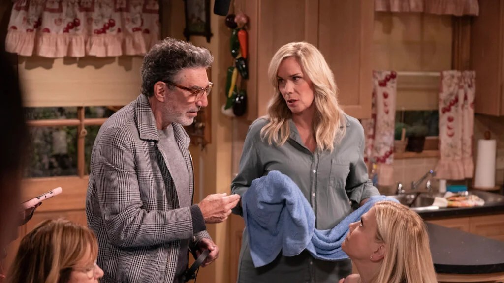 Chuck Lorre and Leanne Morgan Talk Centering Middle-Aged Women in ...