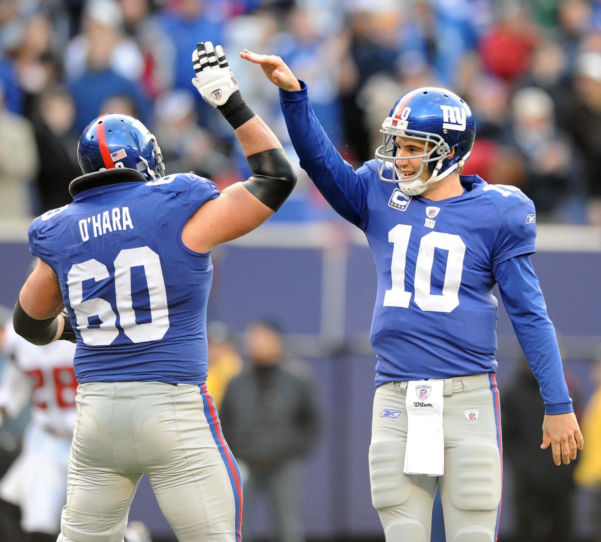 WATCH: Eli Manning Hilariously Roasts Former Giants Teammate in WWE ...
