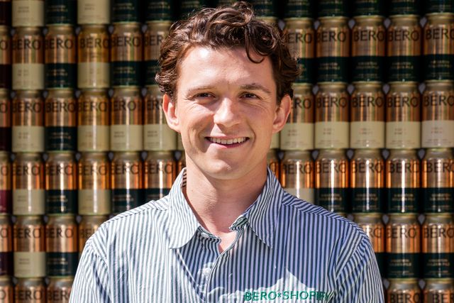 Tom Holland hospitalized after fall on “Spider-Man” set, taking ...