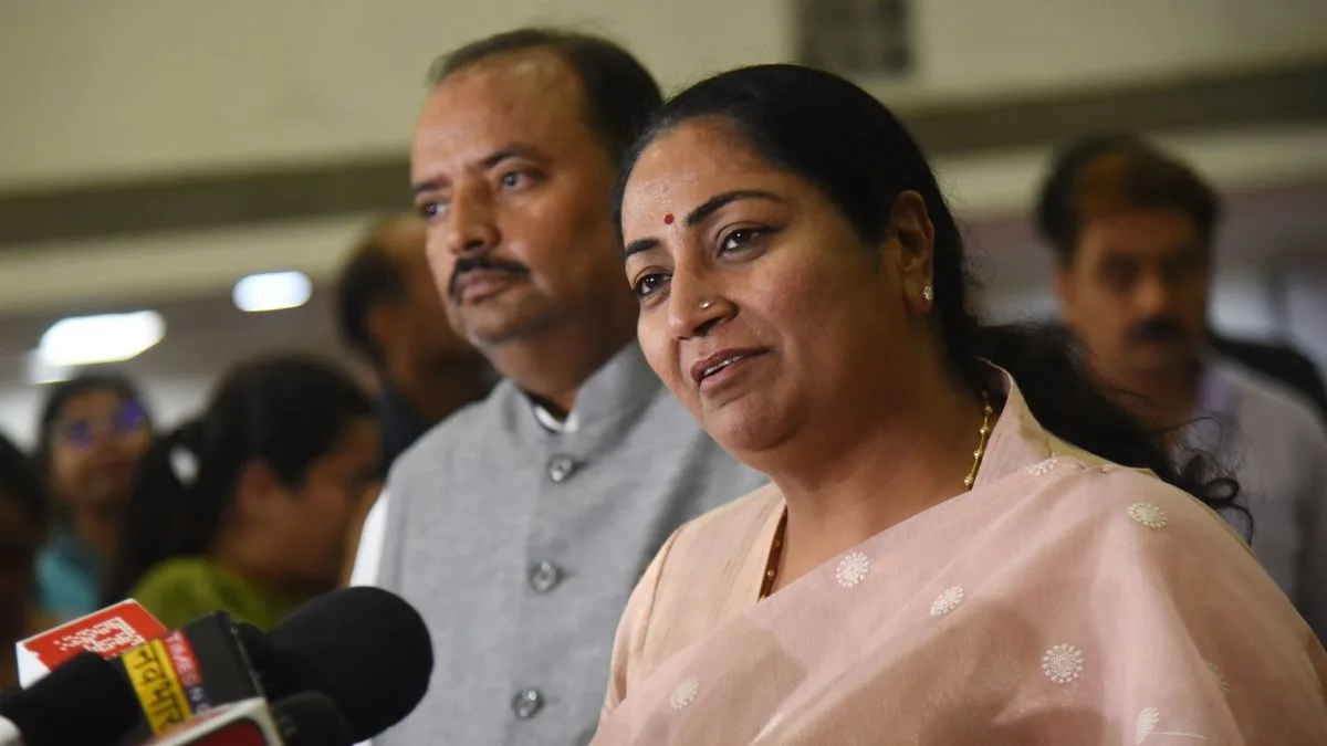 Delhi CM announces Rs 5 meal at Atal Canteen for workers, dignified housing for poor on I-Day