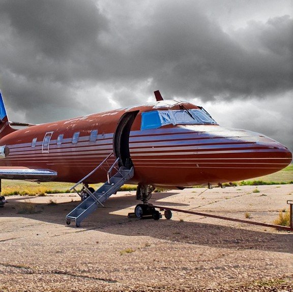 Bringing Back To Life Elvis Presley's Private Jet!