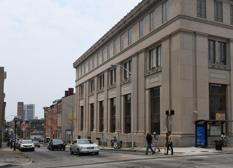Enoch Pratt Library workers ratify first union contract in 142-year history