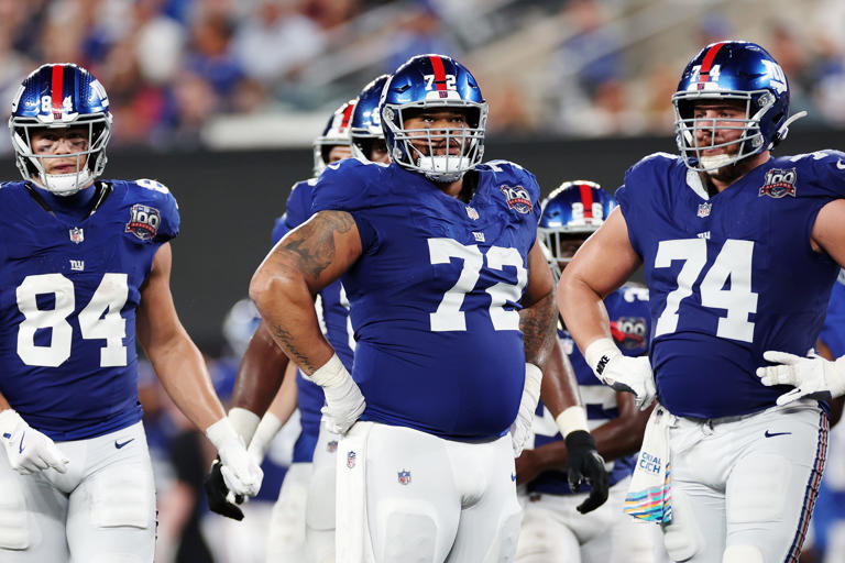 Will New York Giants OL Jermaine Eluemunor play vs. Chicago Bears?