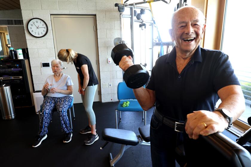 Lopez: For older Palisades fire evacuees, starting over is a bit bumpy ...