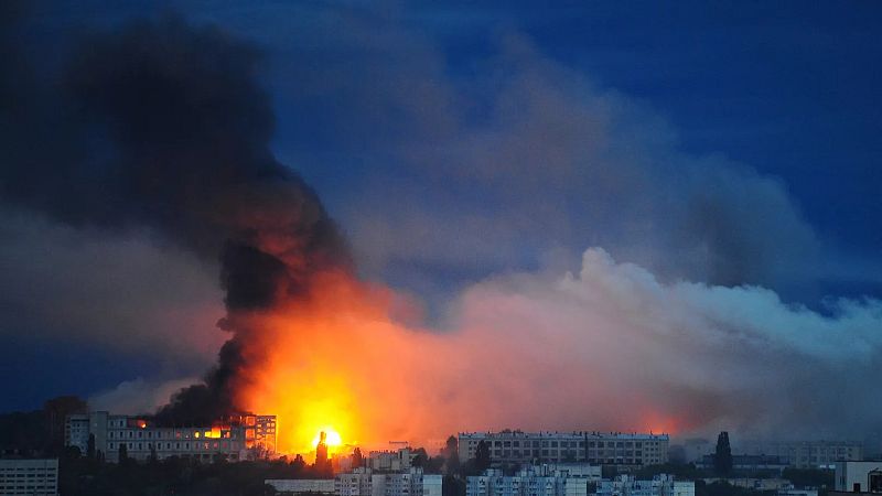 Ουκρανικά πλήγματα σε στρατιωτικό αεροδρόμιο και ενεργειακές υποδομές ...