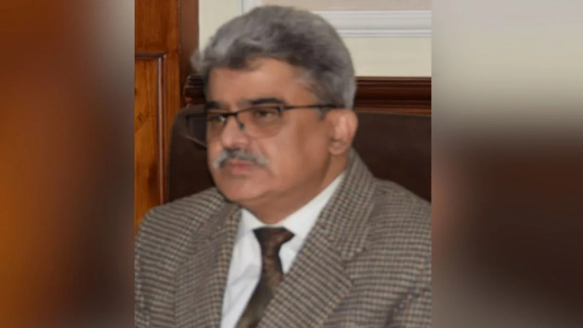 J&K chief secretary reviews health infrastructure projects, stresses ...