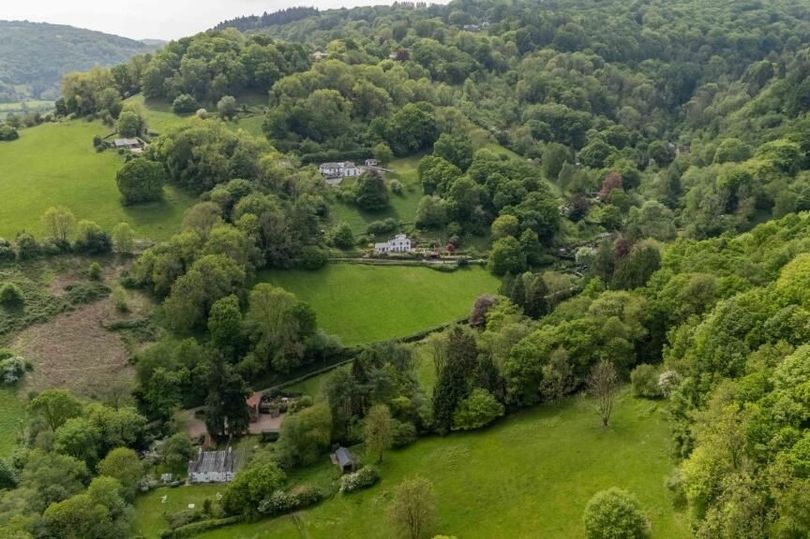 Pretty stone cottage hiding in one of Wales’ most beautiful areas