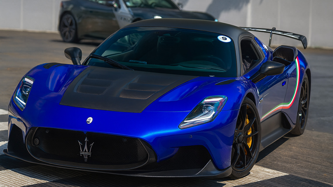 Maserati GT2 Stradale – Uitlaatgeluid Acceleratie en Flyby