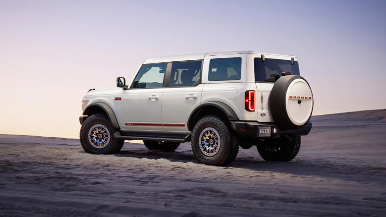 Cal's Jack Alexy Wins 4 Medals, Helps Set Record at World Swim