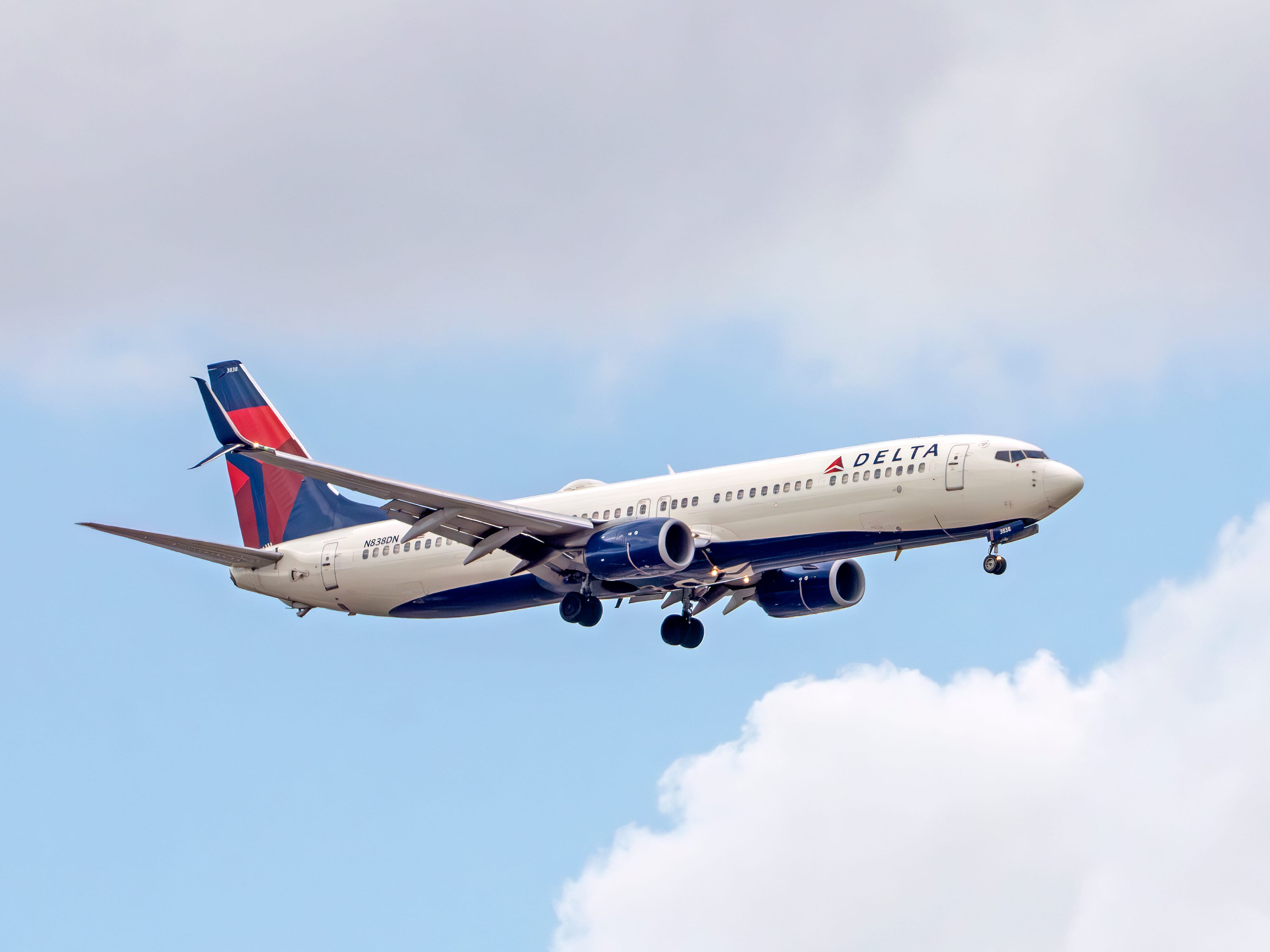 Backlash to Delta's AI pricing shows the tightrope companies walk when it comes to AI