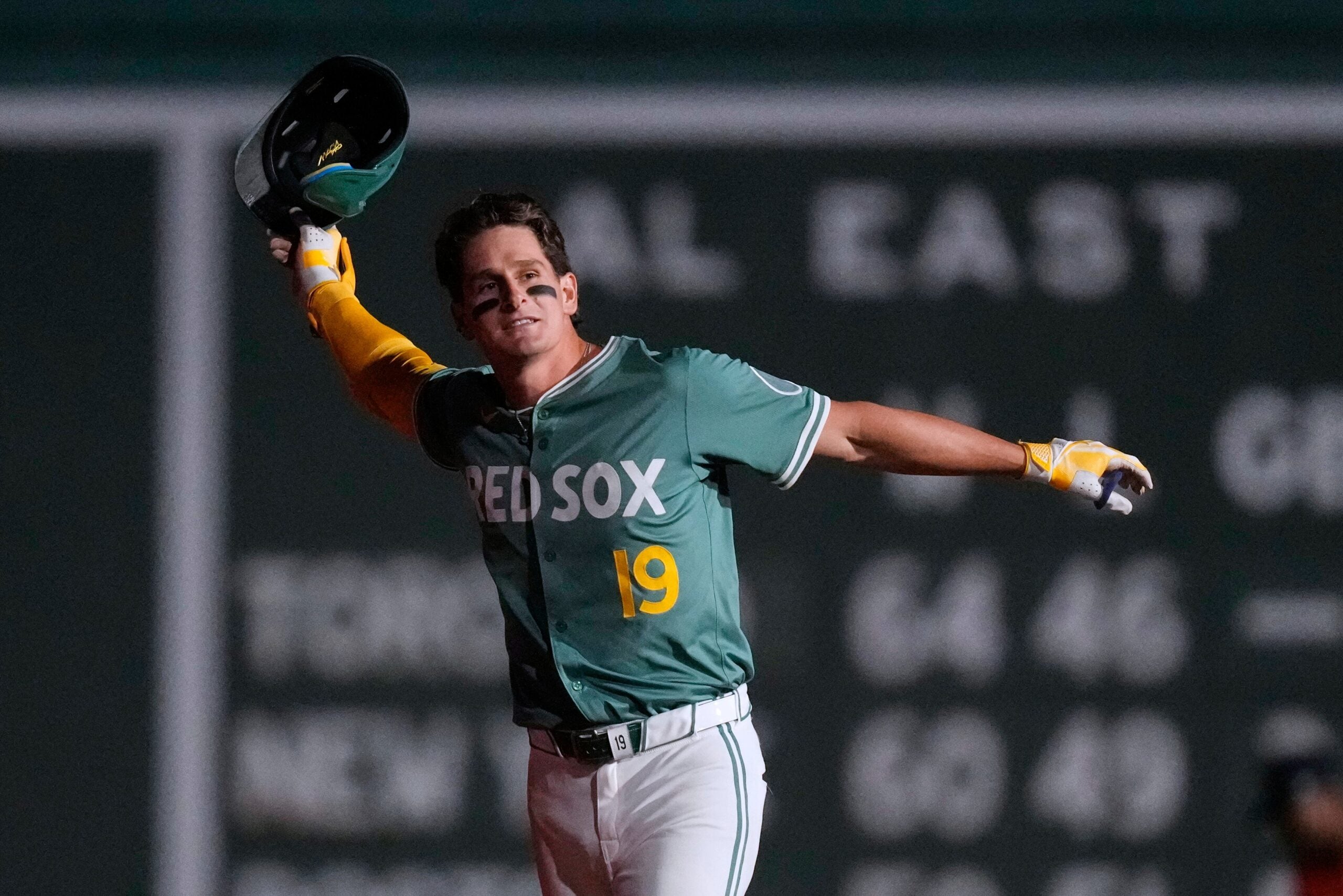 Red Sox’ Roman Anthony records first career walk-off hit, seals extra ...