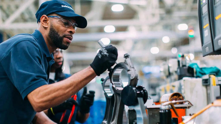 Who Owns Paccar Engines And Where Are They Made?