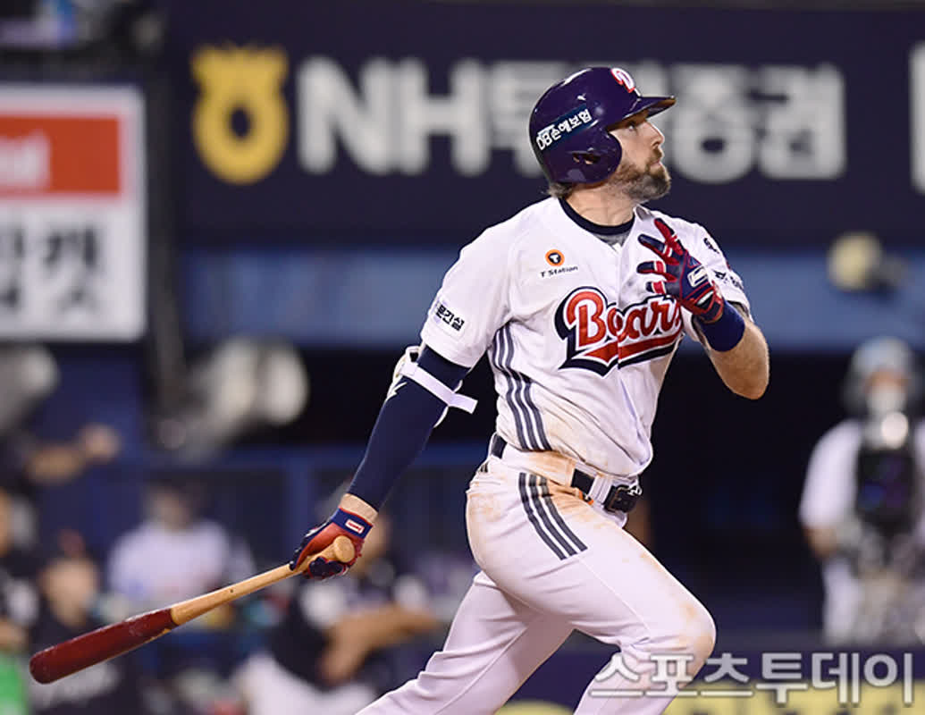 '케이브 홈런+불펜진 호투' 두산, SSG 5-4 격파…연패 탈출