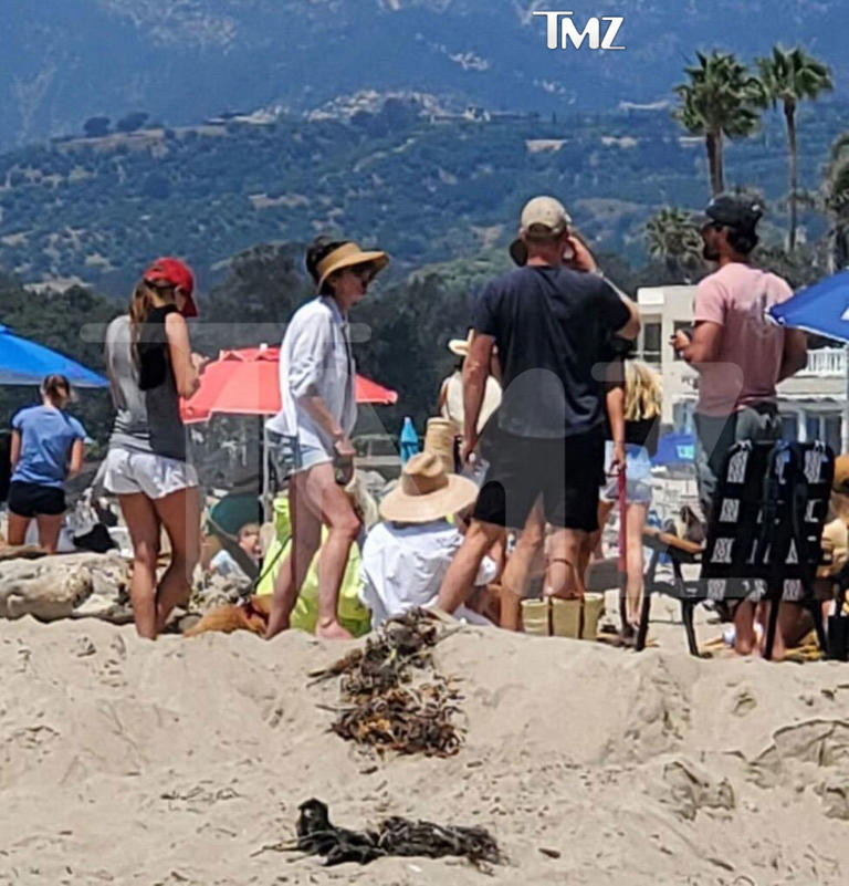 Prince Harry and Meghan Markle spotted on family beach outing as son ...