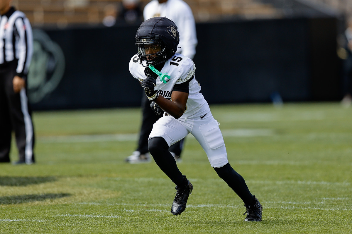 Behind-the-Head Catch by Freshman WR Leaves Colorado Fans in Disbelief