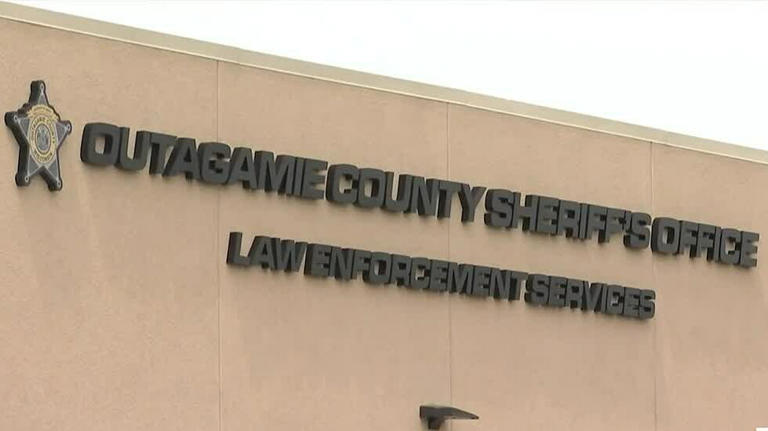 Two people seriously injured in rollover crash in Outagamie County