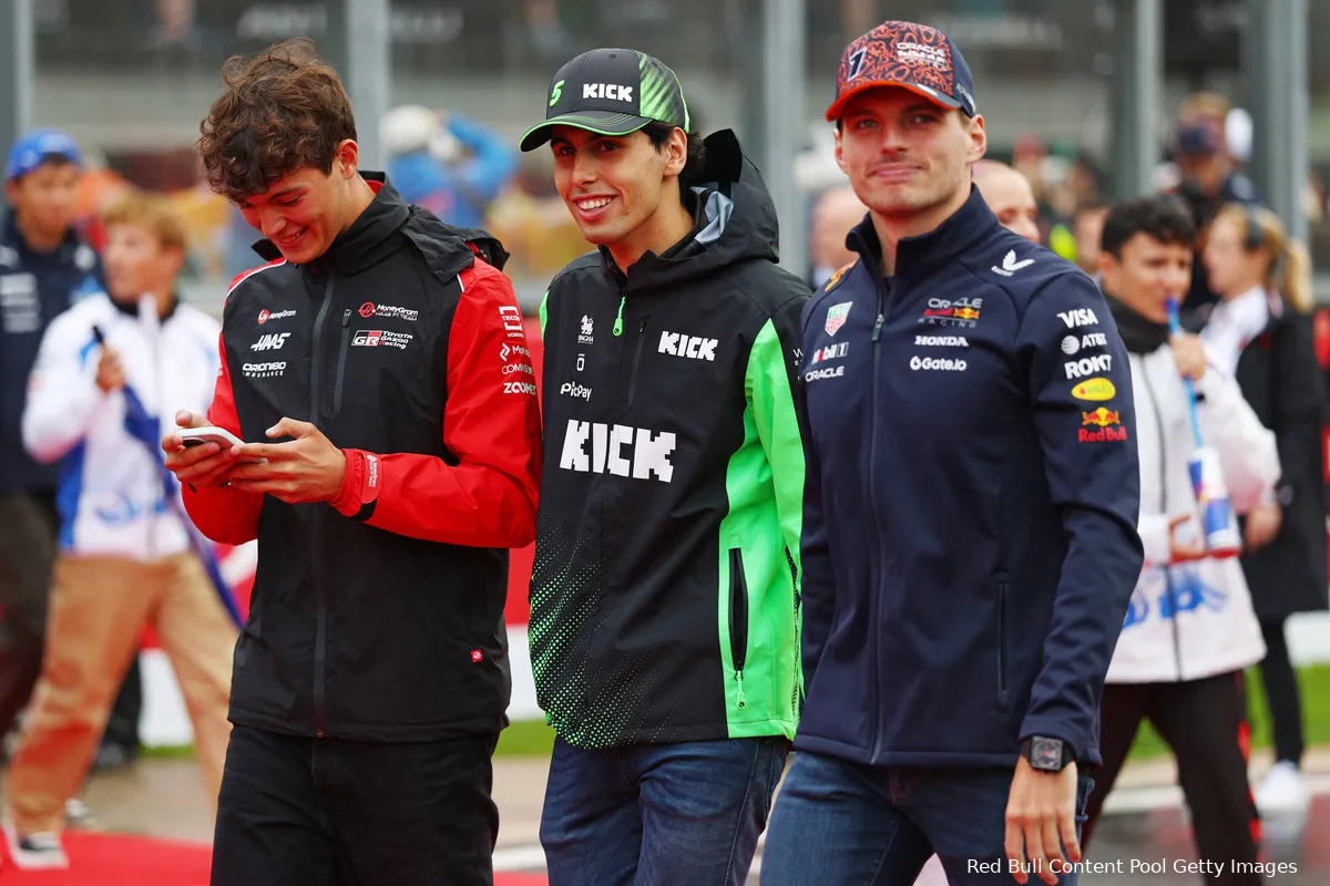 Jonge collega's kijken tegen Verstappen op: 'Mensen zien niet hoe ...