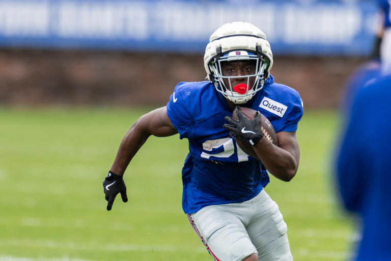 Devin Singletary showing he still belongs in Giants’ running back plans