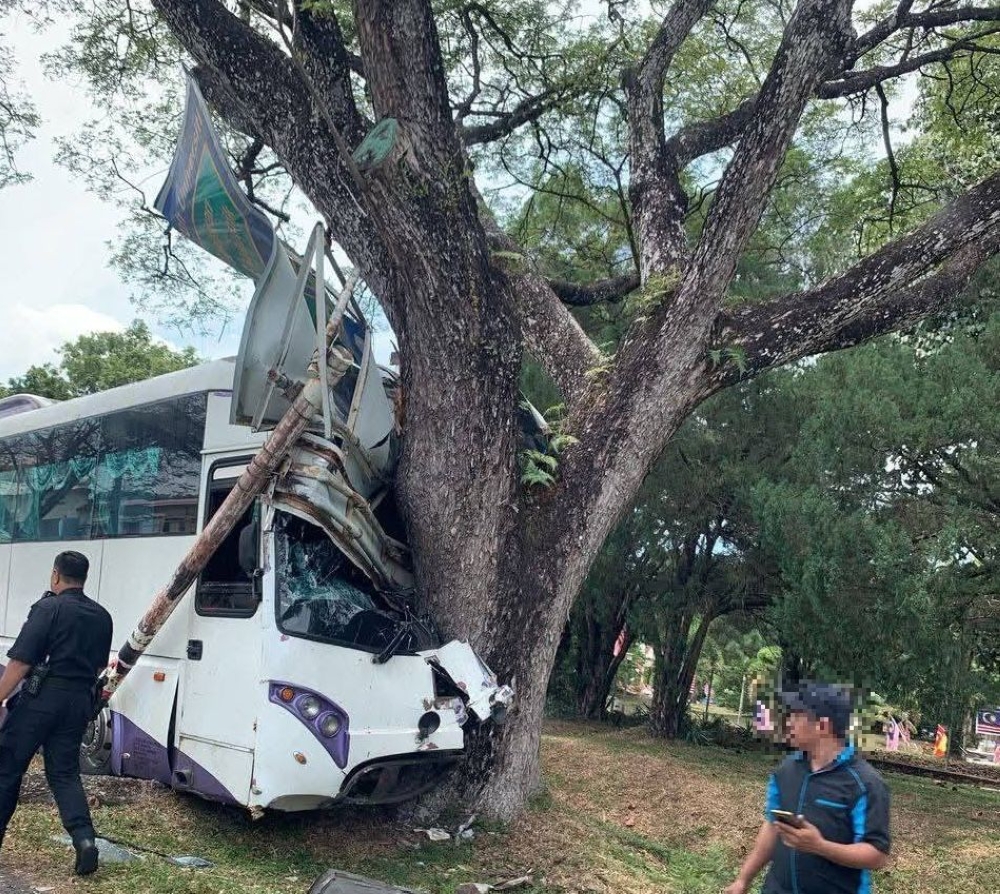 Police: Sleep-deprived driver believed to have dozed off at the wheel ...