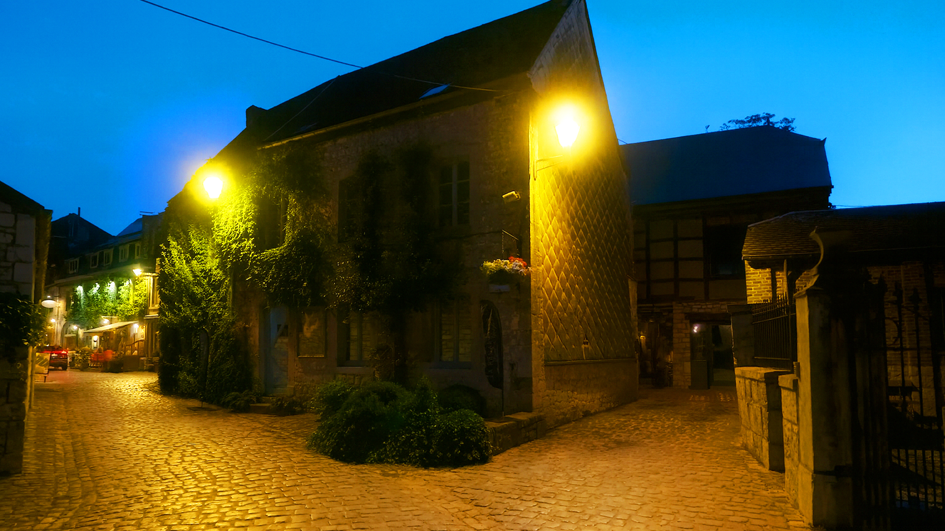 Durbuy After Dark – A Night Walk Through Belgium’s Medieval Streets (4K)
