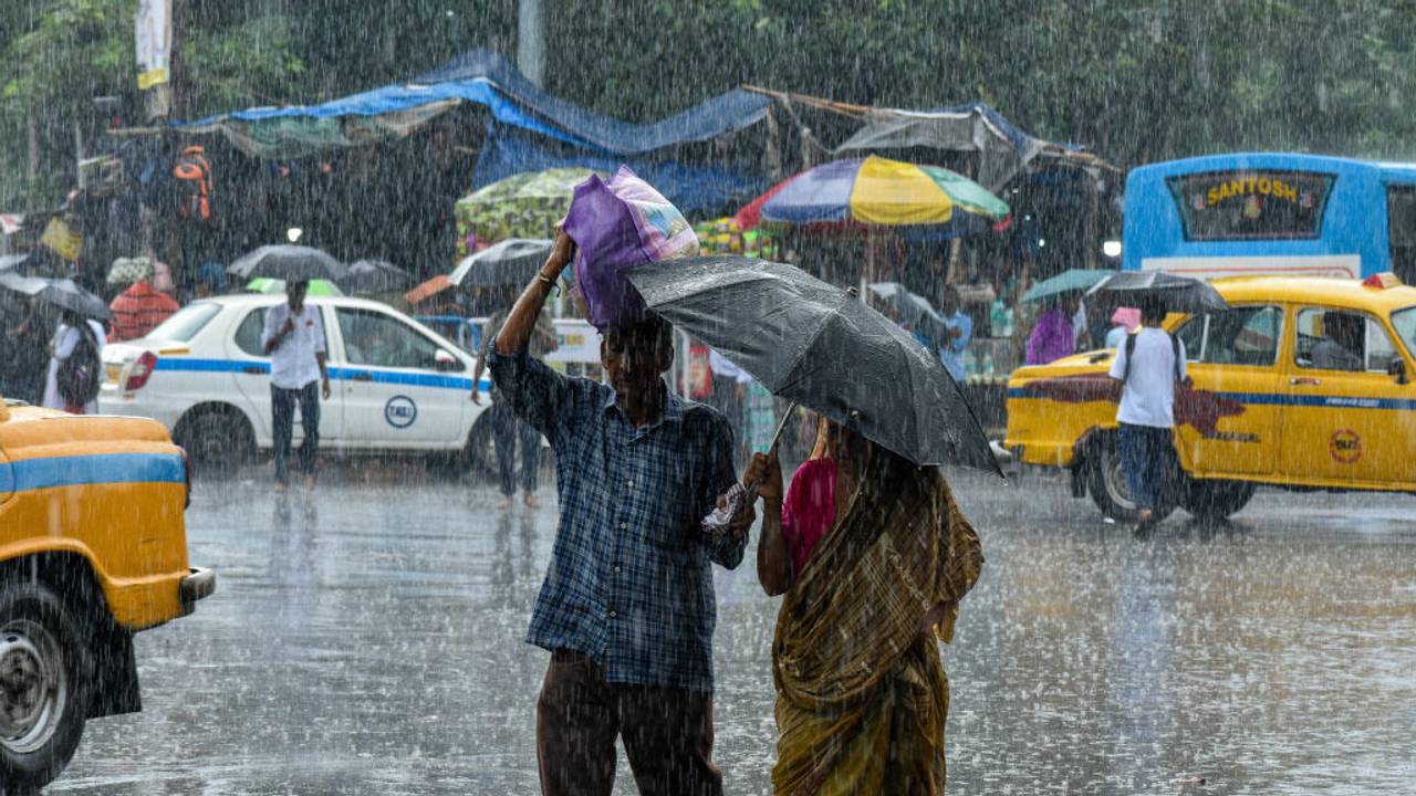 Kolkata Weather LATEST update: Scattered rain? Check weekly forecast