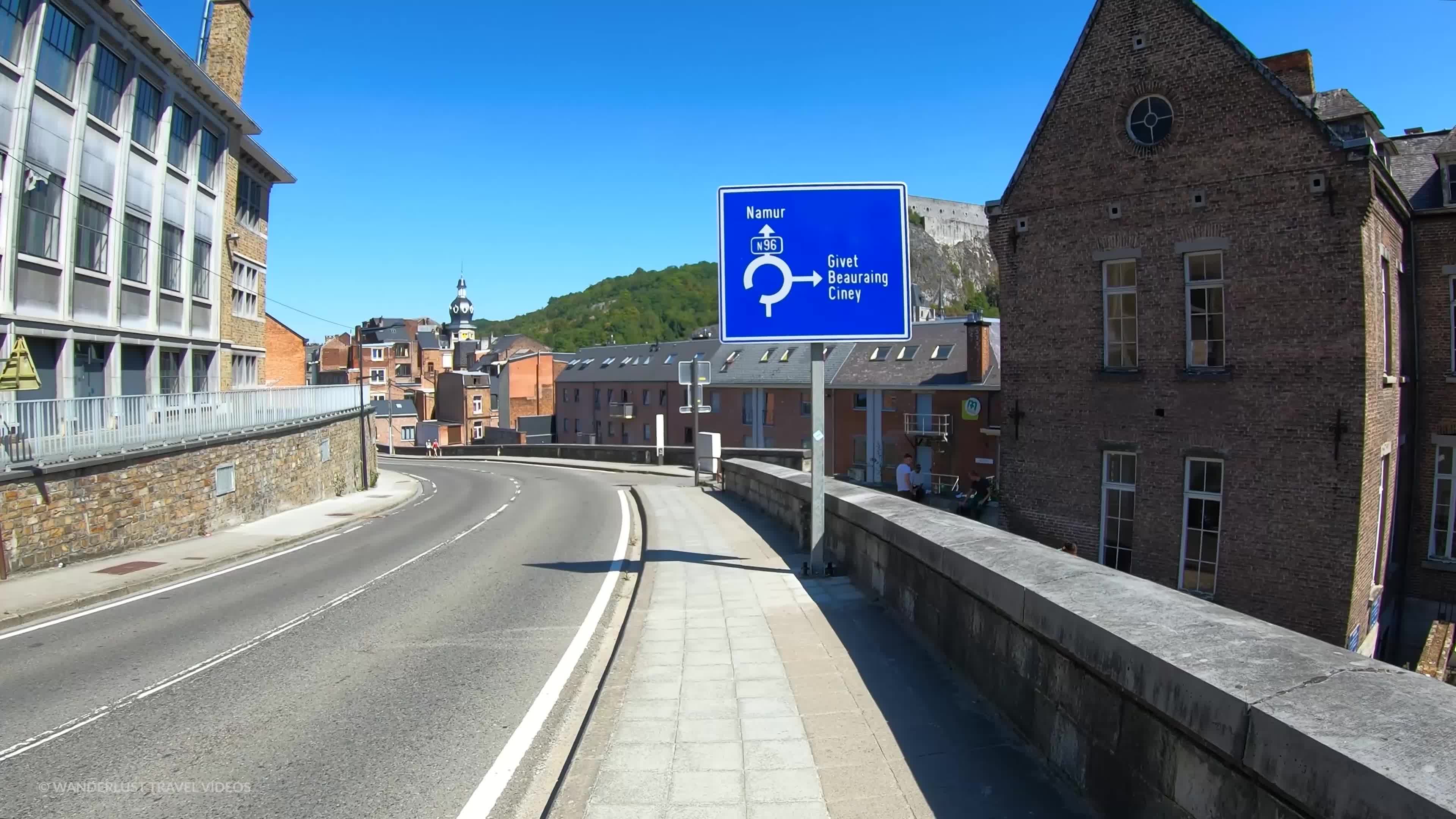 Spacer po Dinant w Belgii – Miasto i Cytadela (4K)