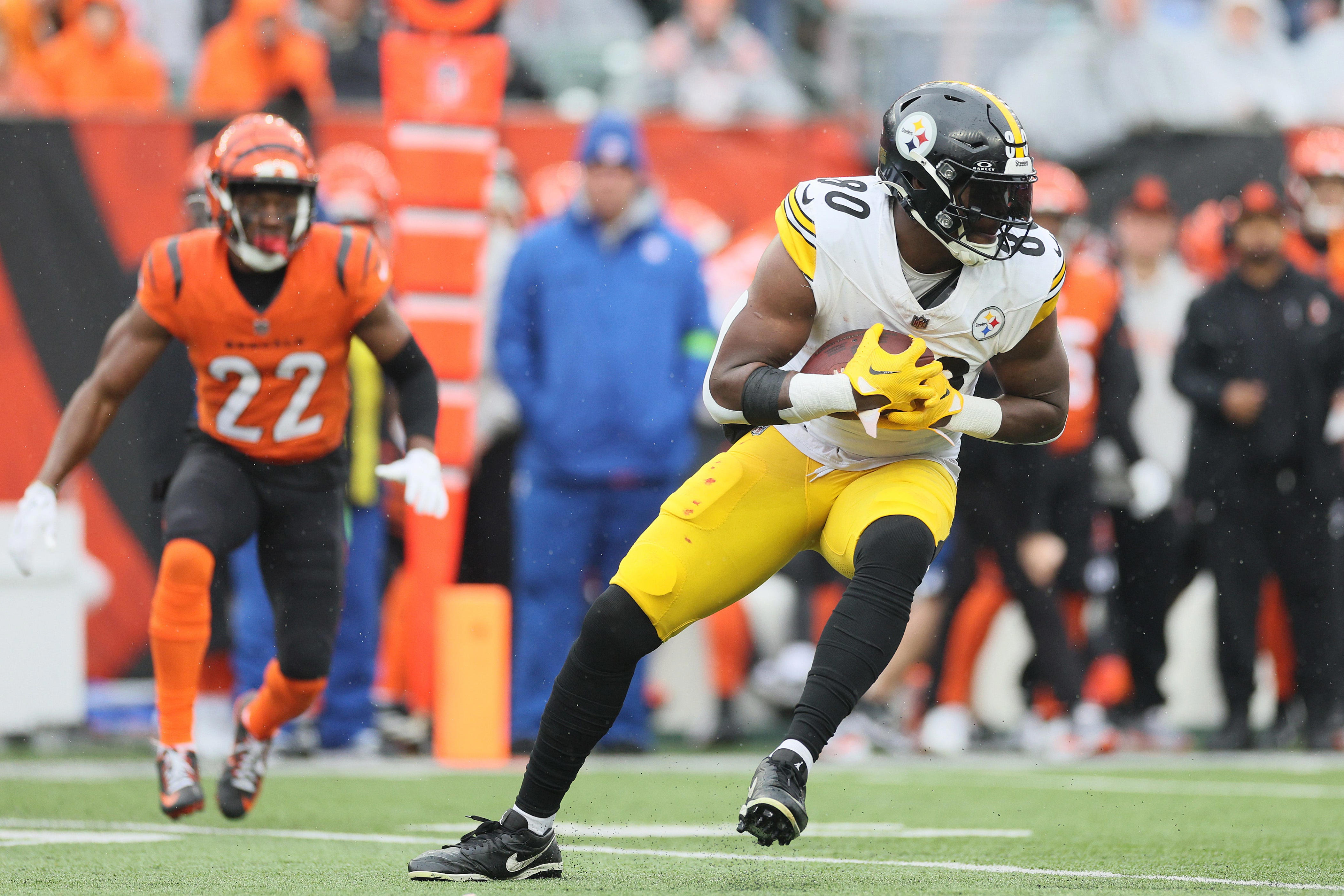 Steelers training camp: Crazy picture of TE Darnell Washington goes viral