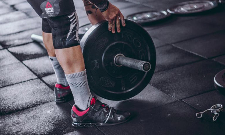 Comparing blood flow restriction training and heavy lifting — New study