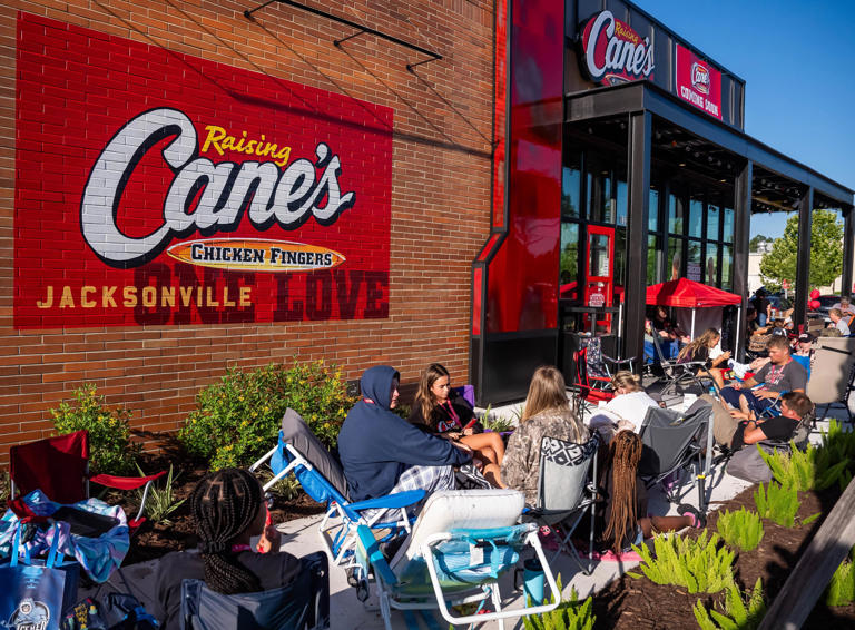 Raising Cane’s opens in Long Beach, Riverbank in California expansion