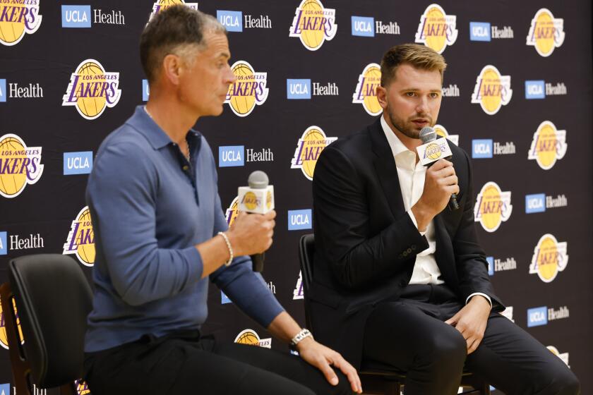 Hernández: Lakers' commitment to Luka Doncic raises questions about ...