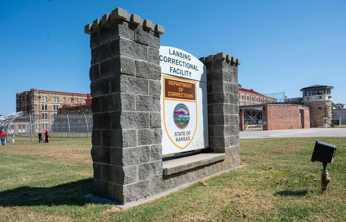 Kansas approves $275,000 settlement of wrongful death lawsuit in inmate ...